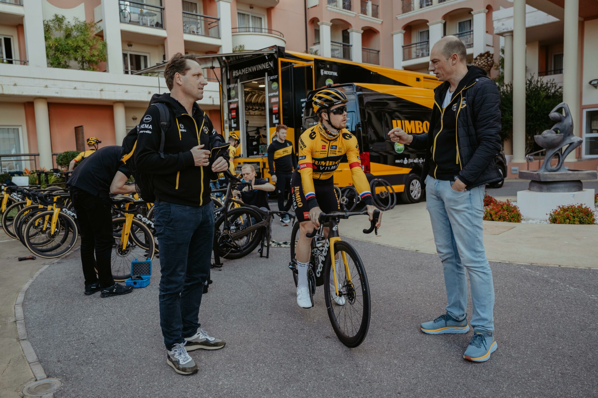 Hoe Merijn Zeeman zich al had neergelegd bij Vingegaards Tour-nederlaag ...